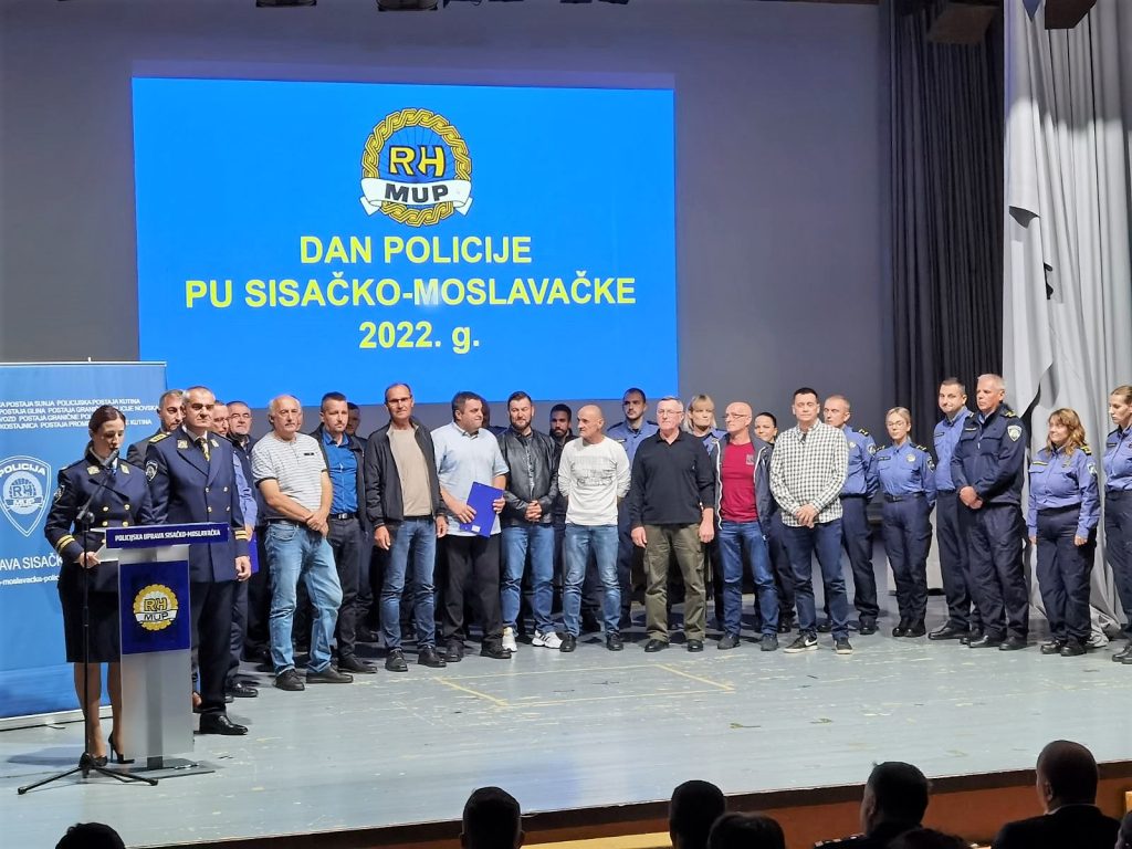 PU sisačko-moslavačka proslavila Dan policije | 044Portal