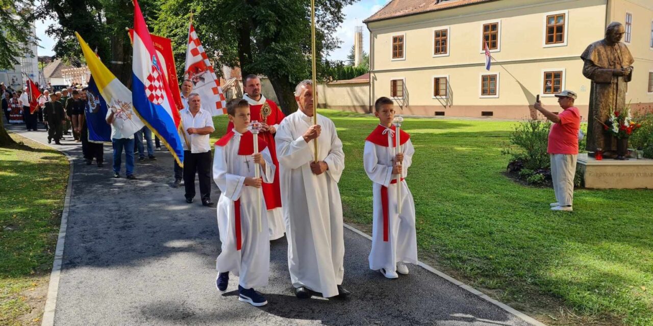 Slana dobiva Trg 144. brigade Hrvatske vojske | 044Portal